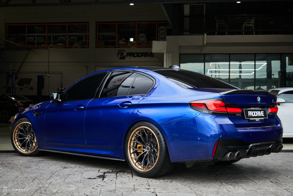 Blue BMW M5 F90 - Brixton Forged™