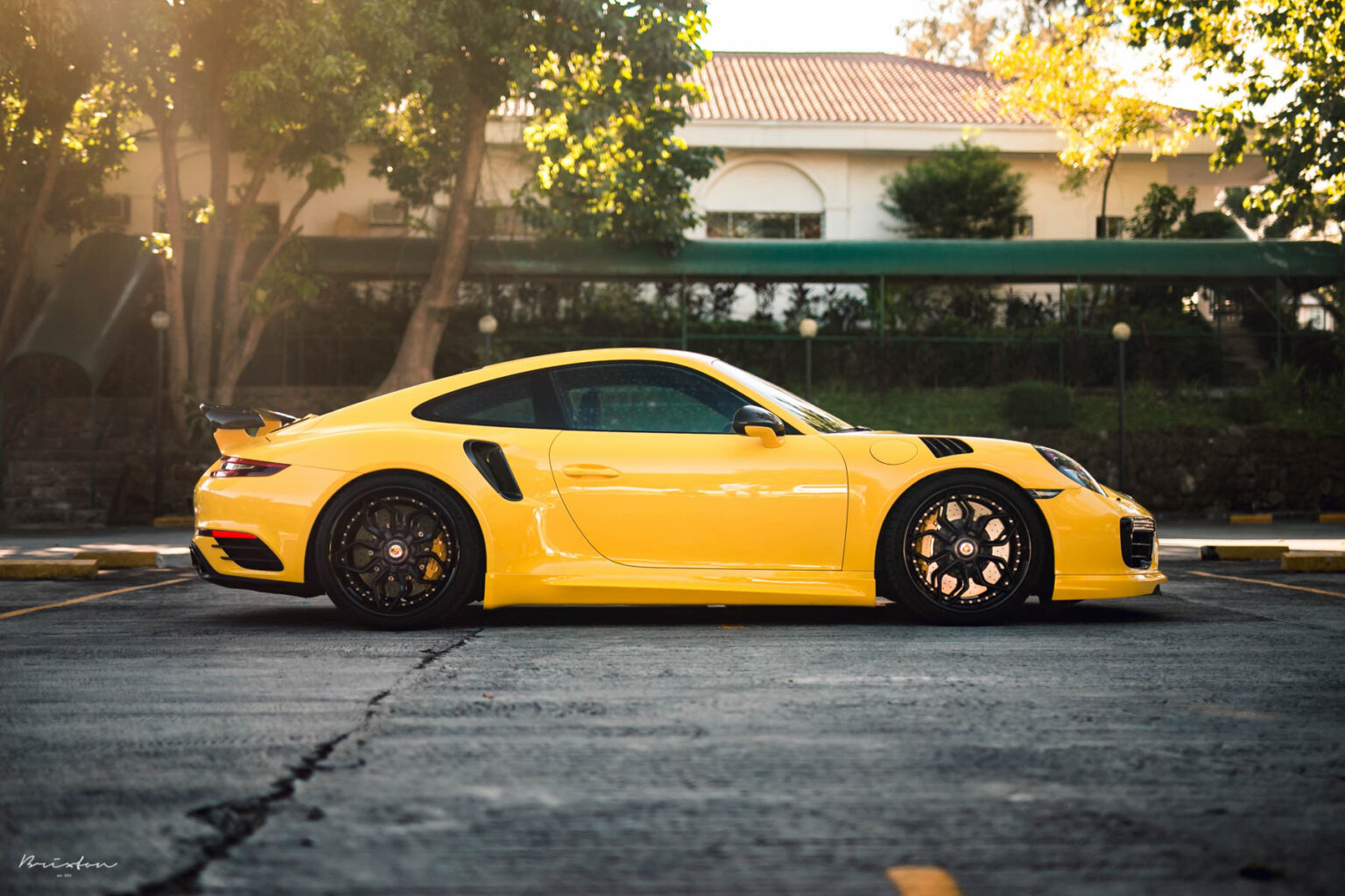 Yellow Porsche 991 Turbo S - Brixton Forged™