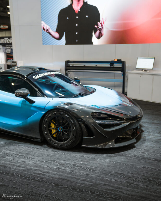 Blue Mclaren 720s - Brixton Forged™