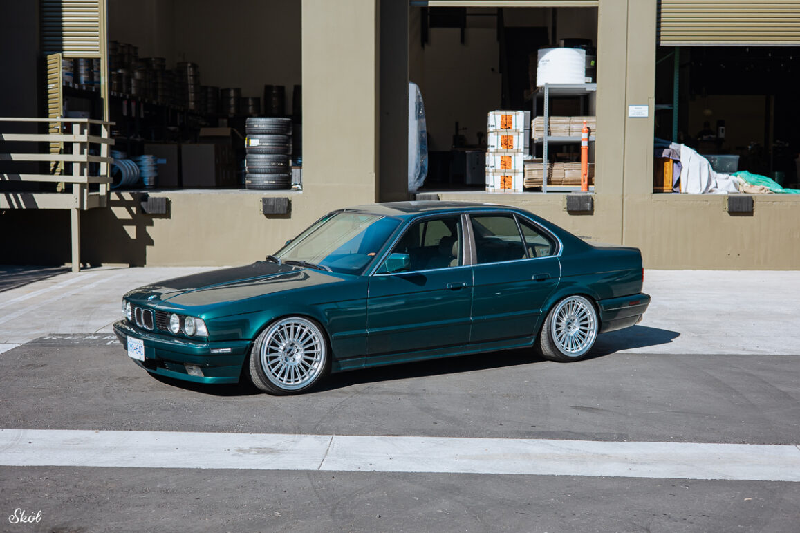 Green BMW 535i E34 - Brixton Forged™