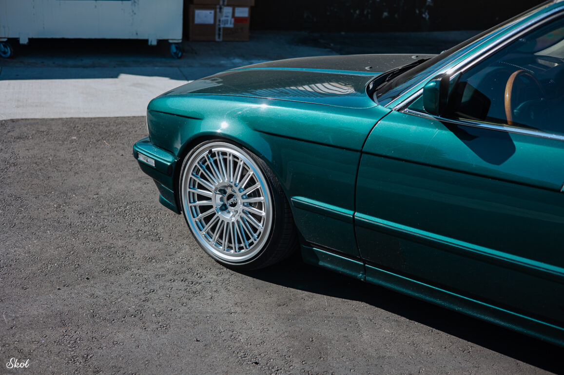 Green BMW 535i E34 - Brixton Forged™