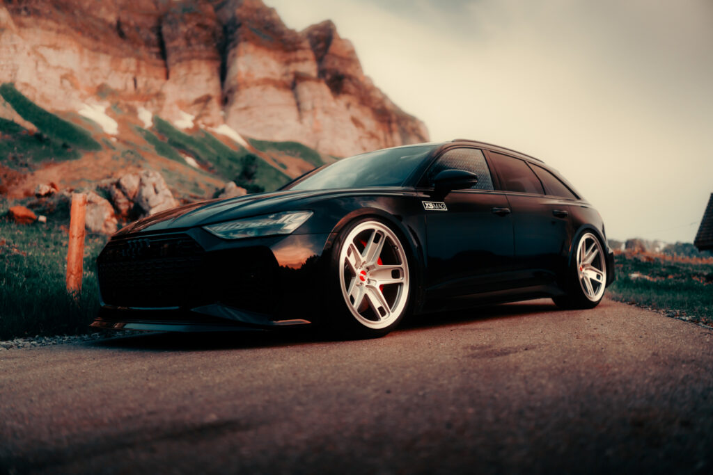 Black Audi RS6 Avant - Brixton Forged™