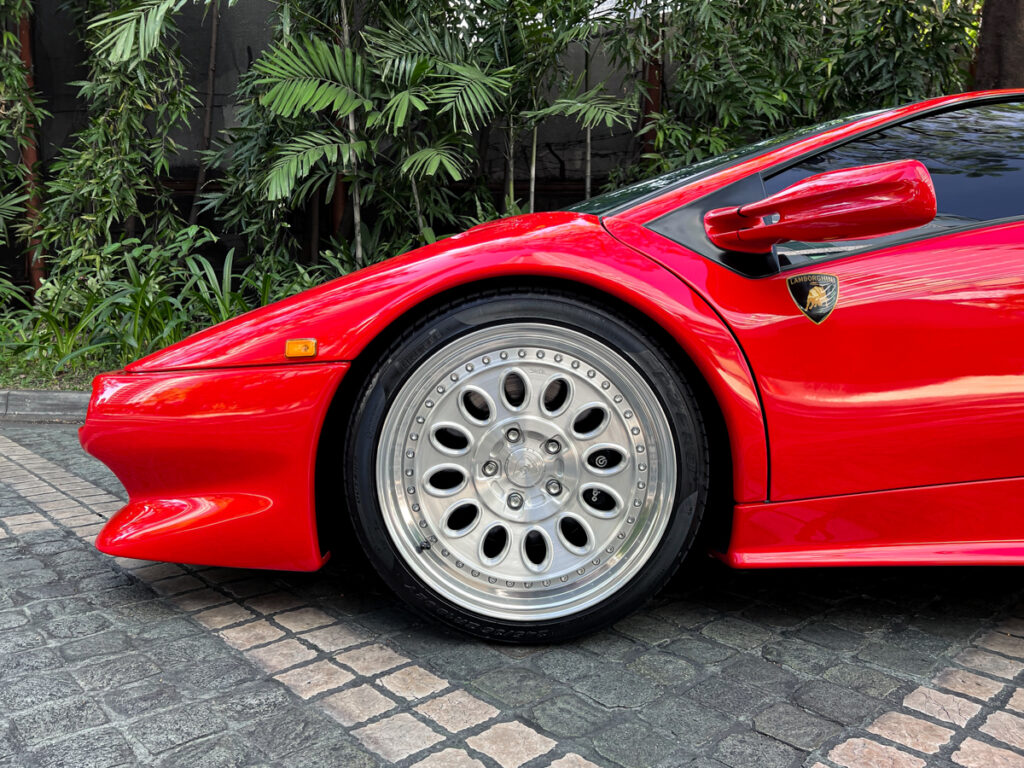 Red Lamborghini Diablo - Brixton Forged™