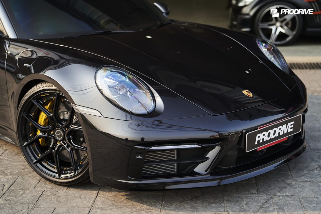 Black Porsche 992 - Brixton Forged™