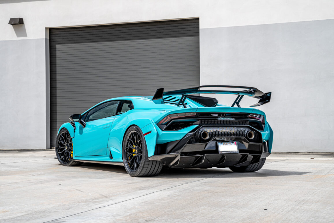 Blue Lamborghini Huracan STO - Brixton Forged™