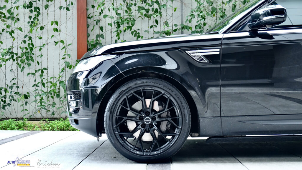 Black Land Rover Range Rover - Brixton Forged™