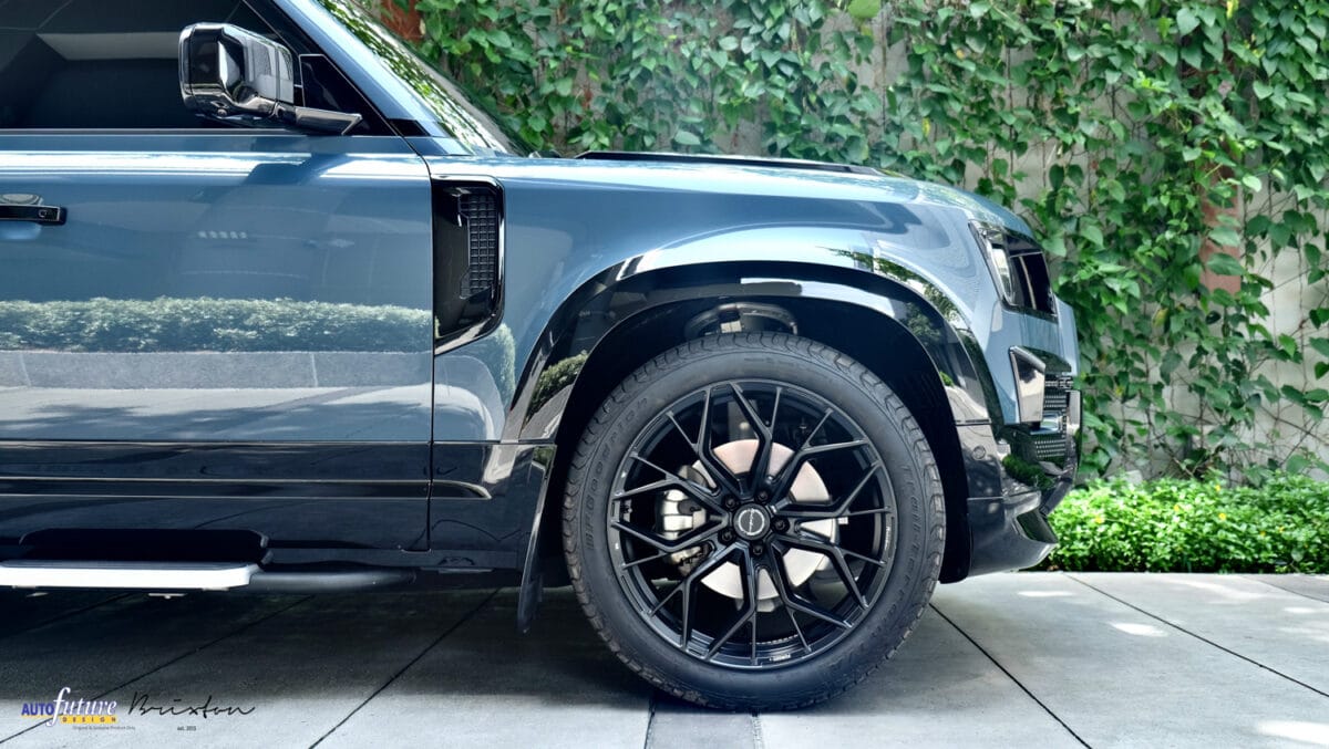 Blue Land Rover Defender - Brixton Forged™