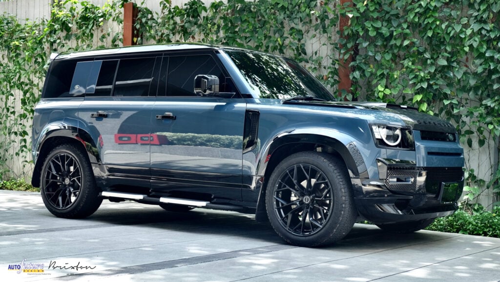 Blue Land Rover Defender - Brixton Forged™