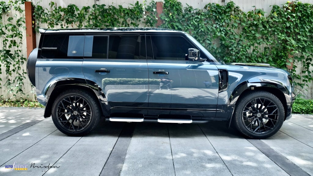 Blue Land Rover Defender - Brixton Forged™