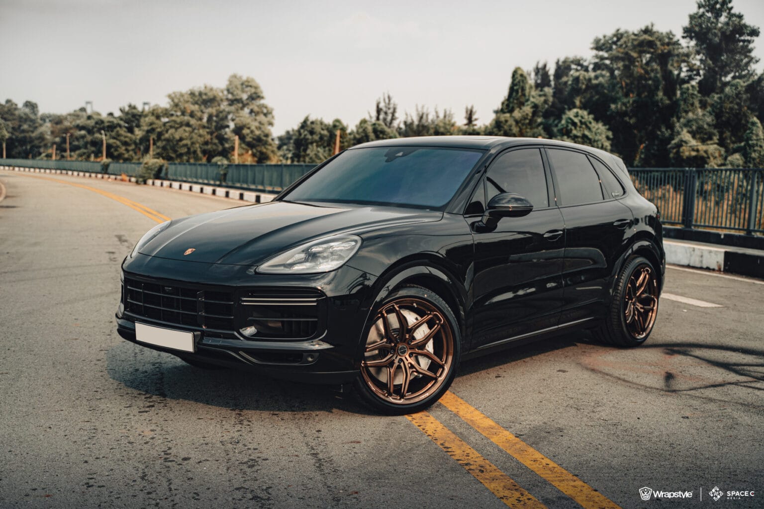 Black Porsche Cayenne Turbo - Brixton Forged™