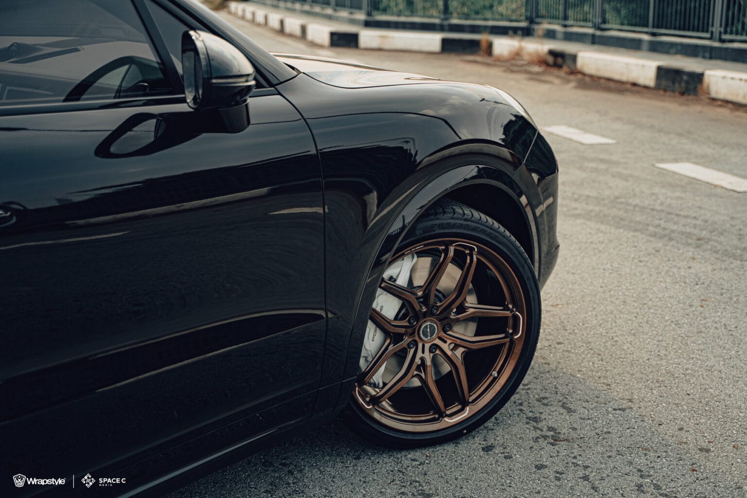 Black Porsche Cayenne Turbo - Brixton Forged™