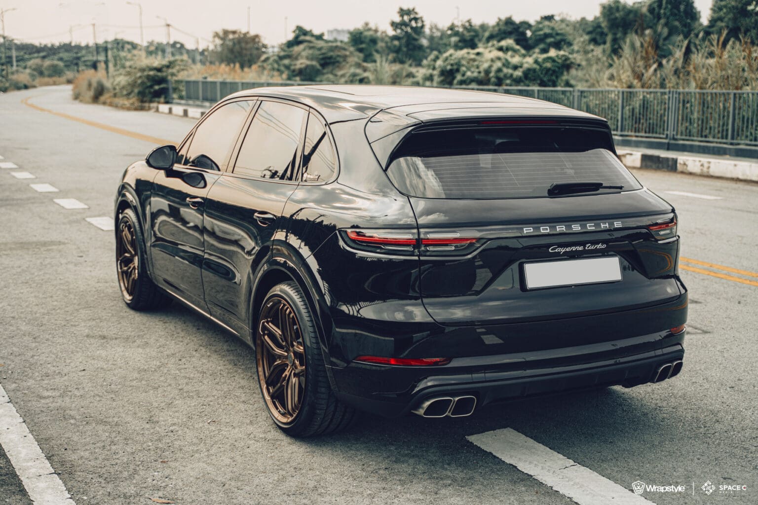Black Porsche Cayenne Turbo - Brixton Forged™