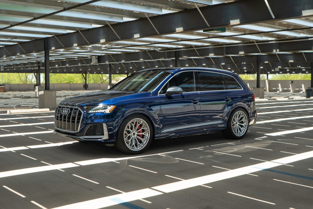 Blue Audi SQ7 - Brixton Forged™
