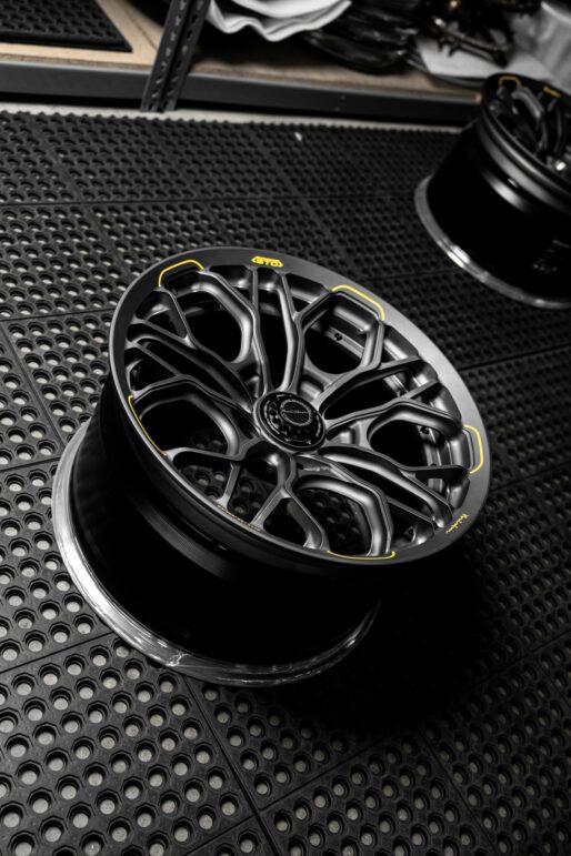 PF14-RS 2-Piece STO (Wheel Images) - Brixton Forged™