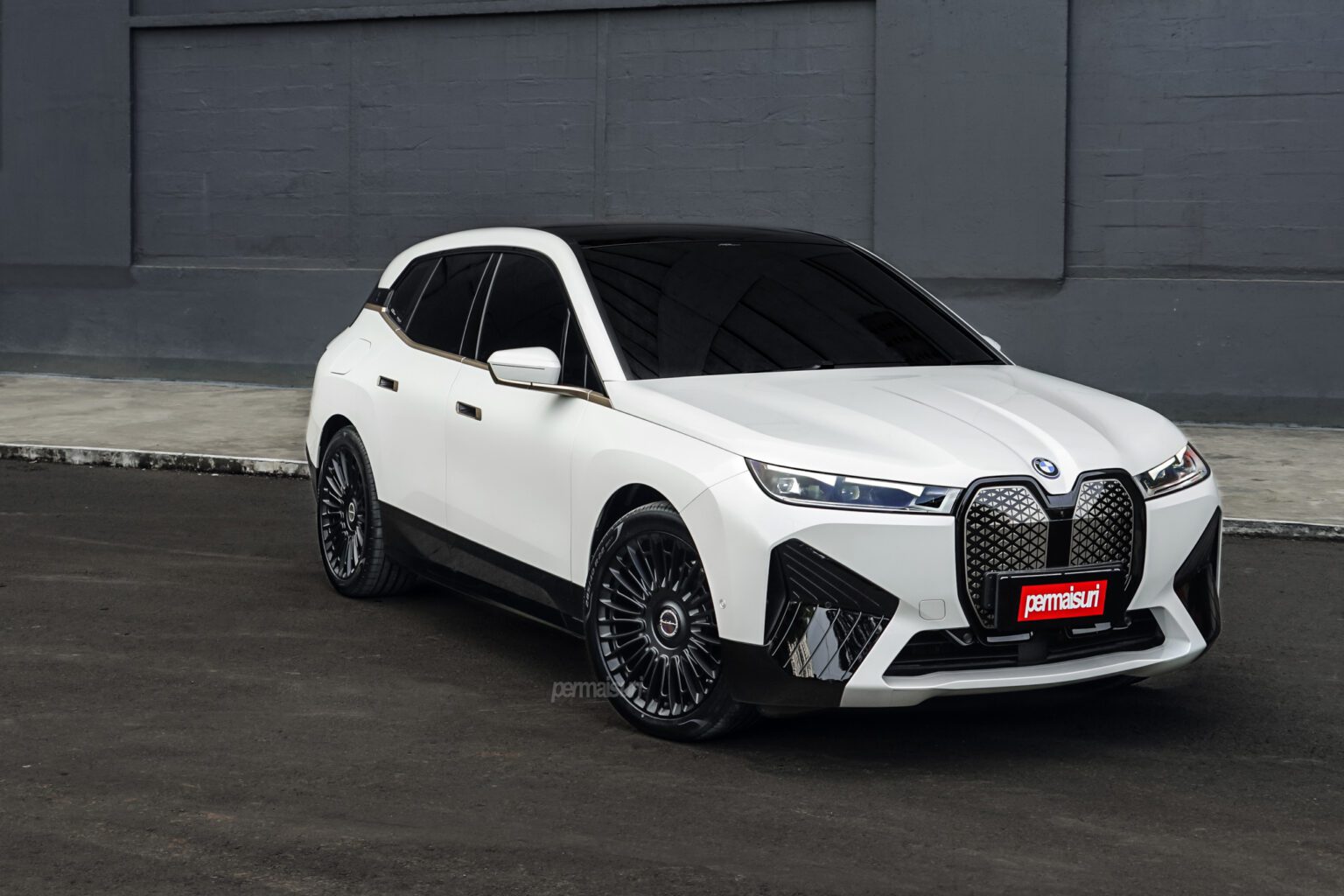 White BMW iX- Brixton Forged LX01 Monoblock - Brixton Forged™