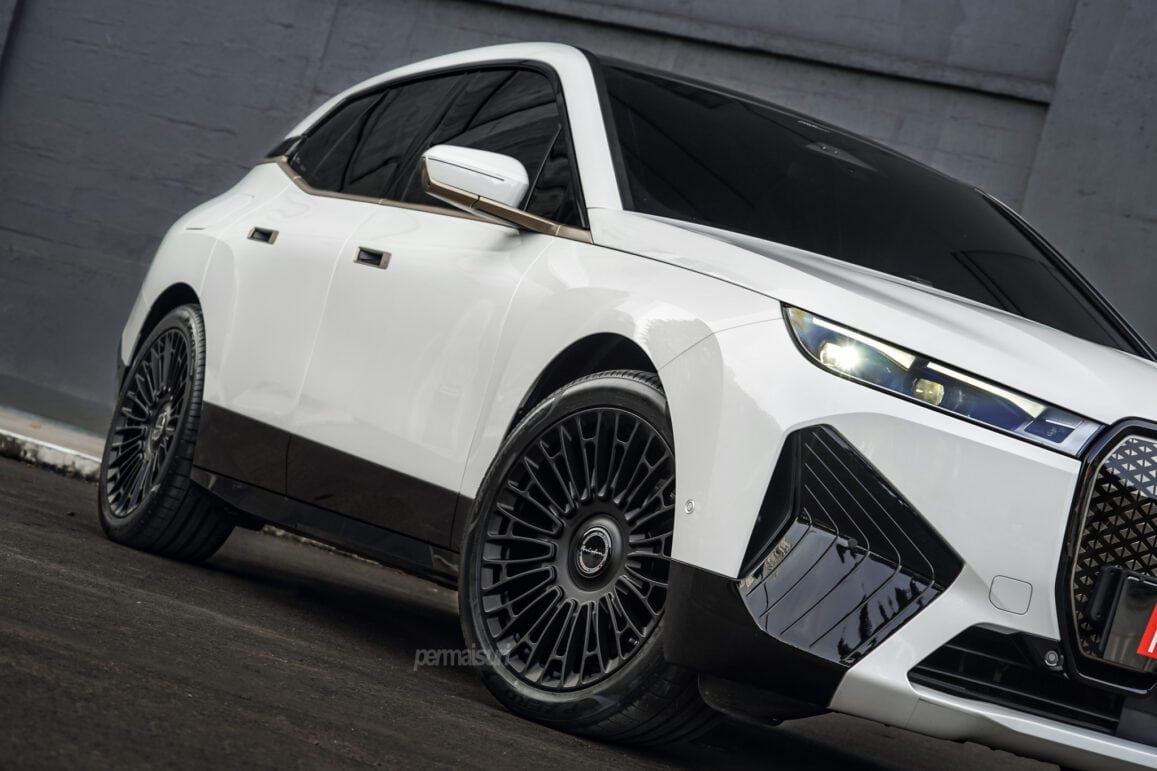 White BMW iX- Brixton Forged LX01 Monoblock - Brixton Forged™