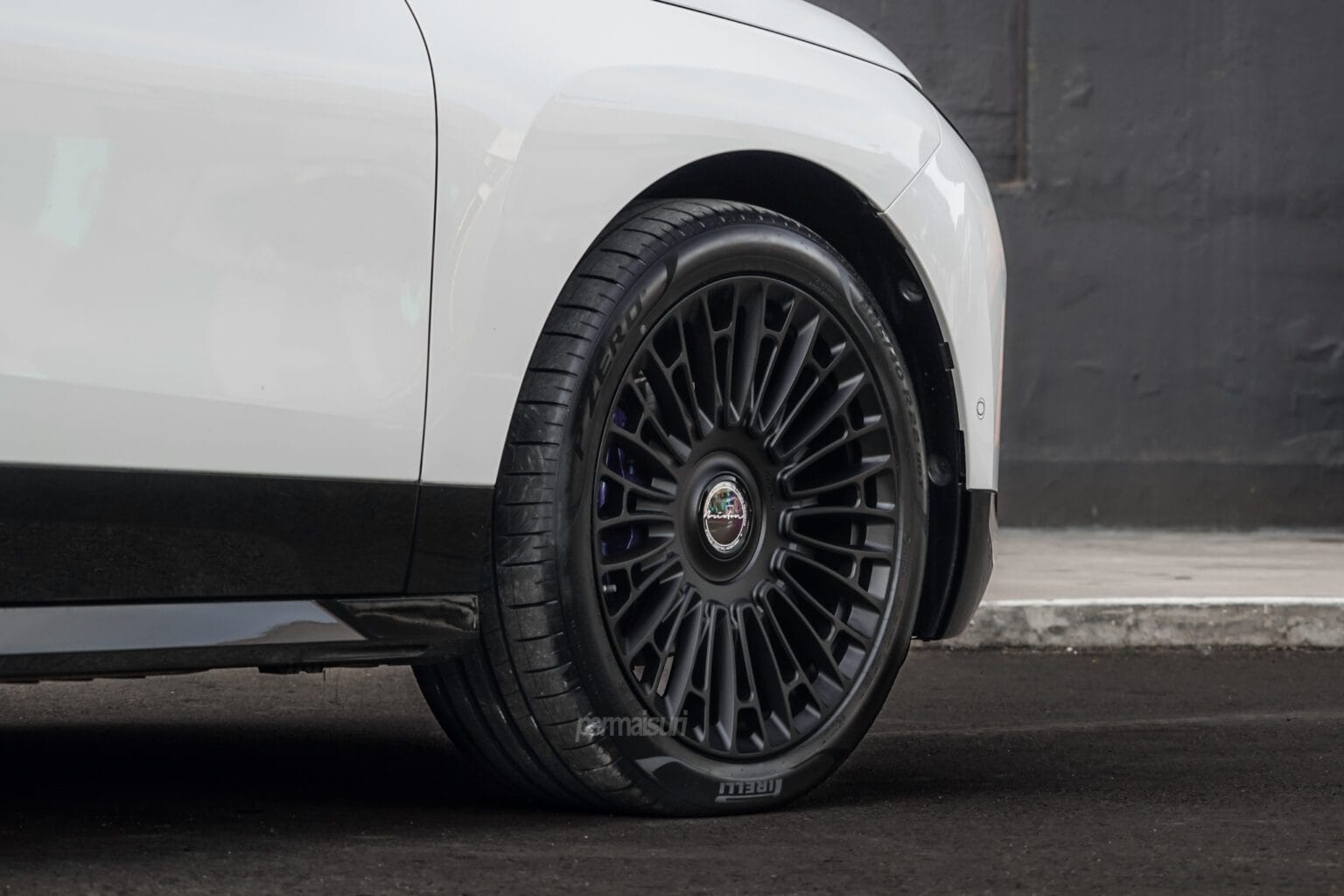 White BMW iX- Brixton Forged LX01 Monoblock - Brixton Forged™