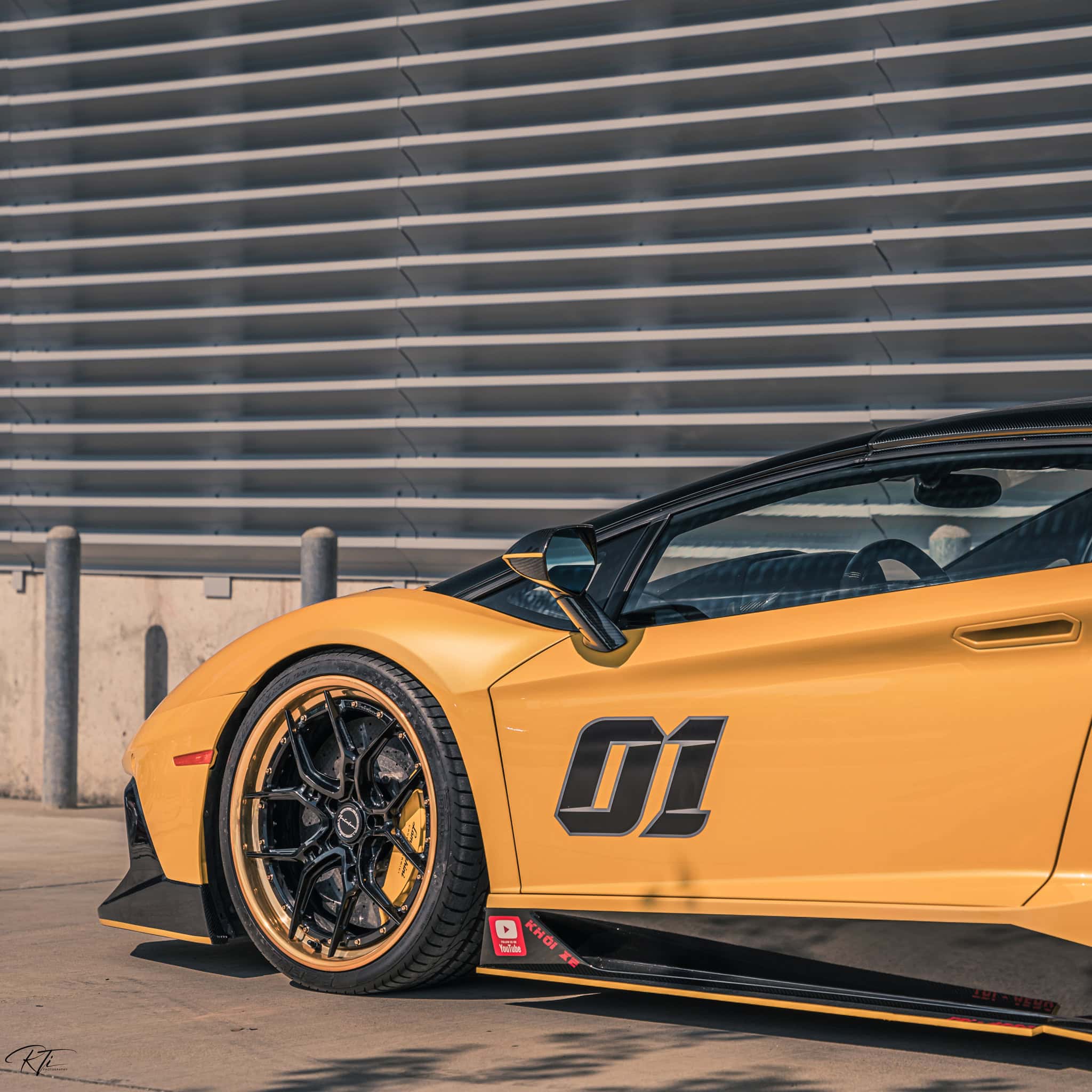 Yellow Lamborghini Aventador SV - Brixton Forged™