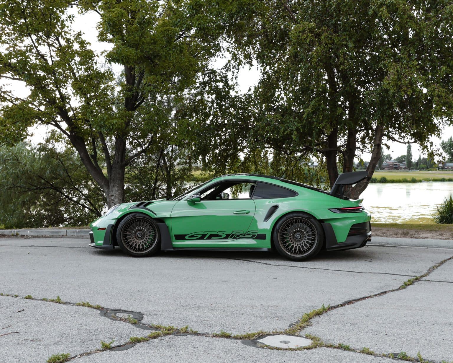 992 GT3 RS Wheels (Green Porsche 992 GT3 RS) - Brixton Forged™