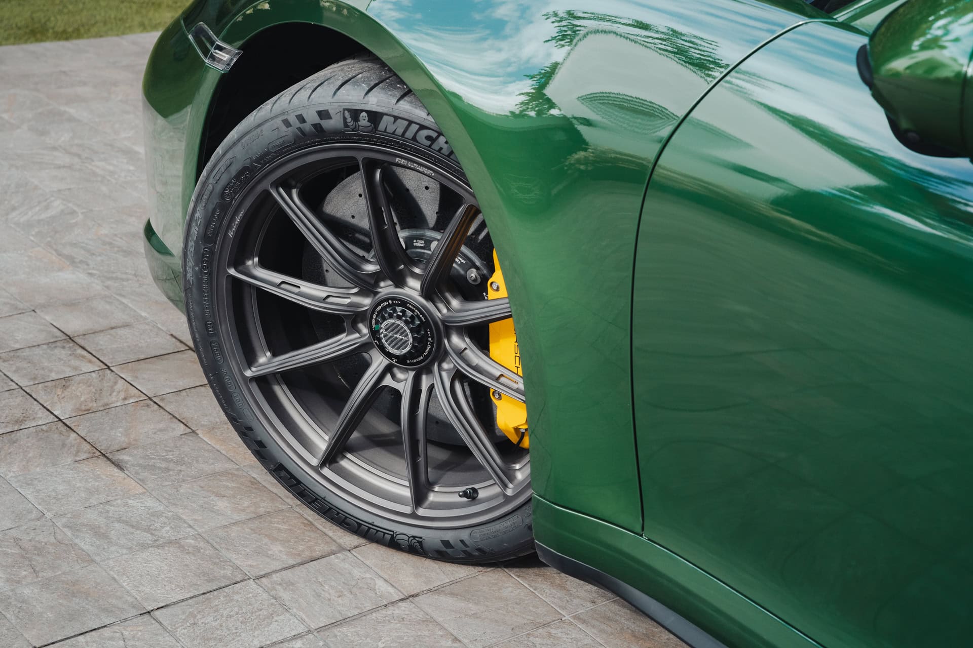 Green Porsche 911 Turbo S (992) - Brixton Forged™