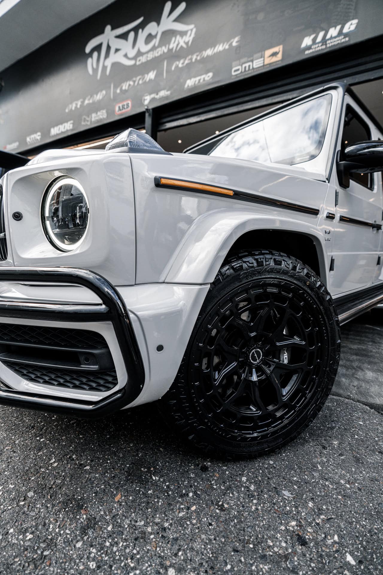 White Mercedes-Benz G63 - Brixton Forged™