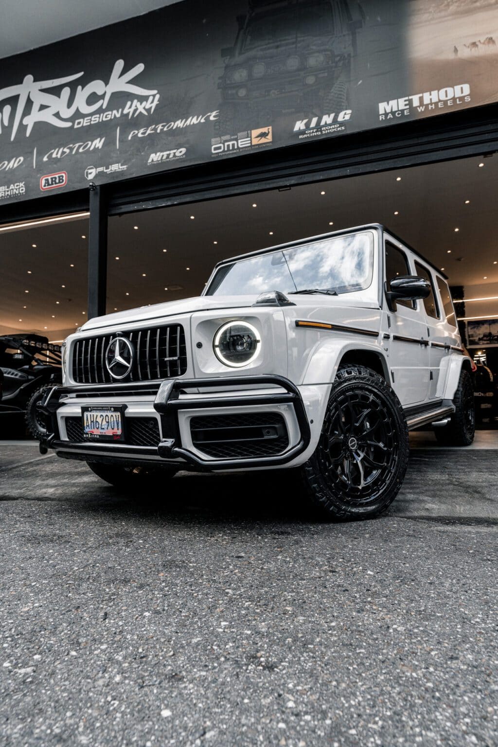 White Mercedes-Benz G63 - Brixton Forged™