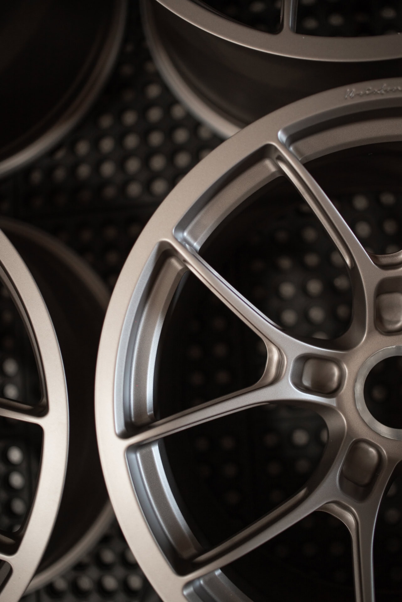 Weiss Gold Metallic Wheels Porsche - Brixton Forged™