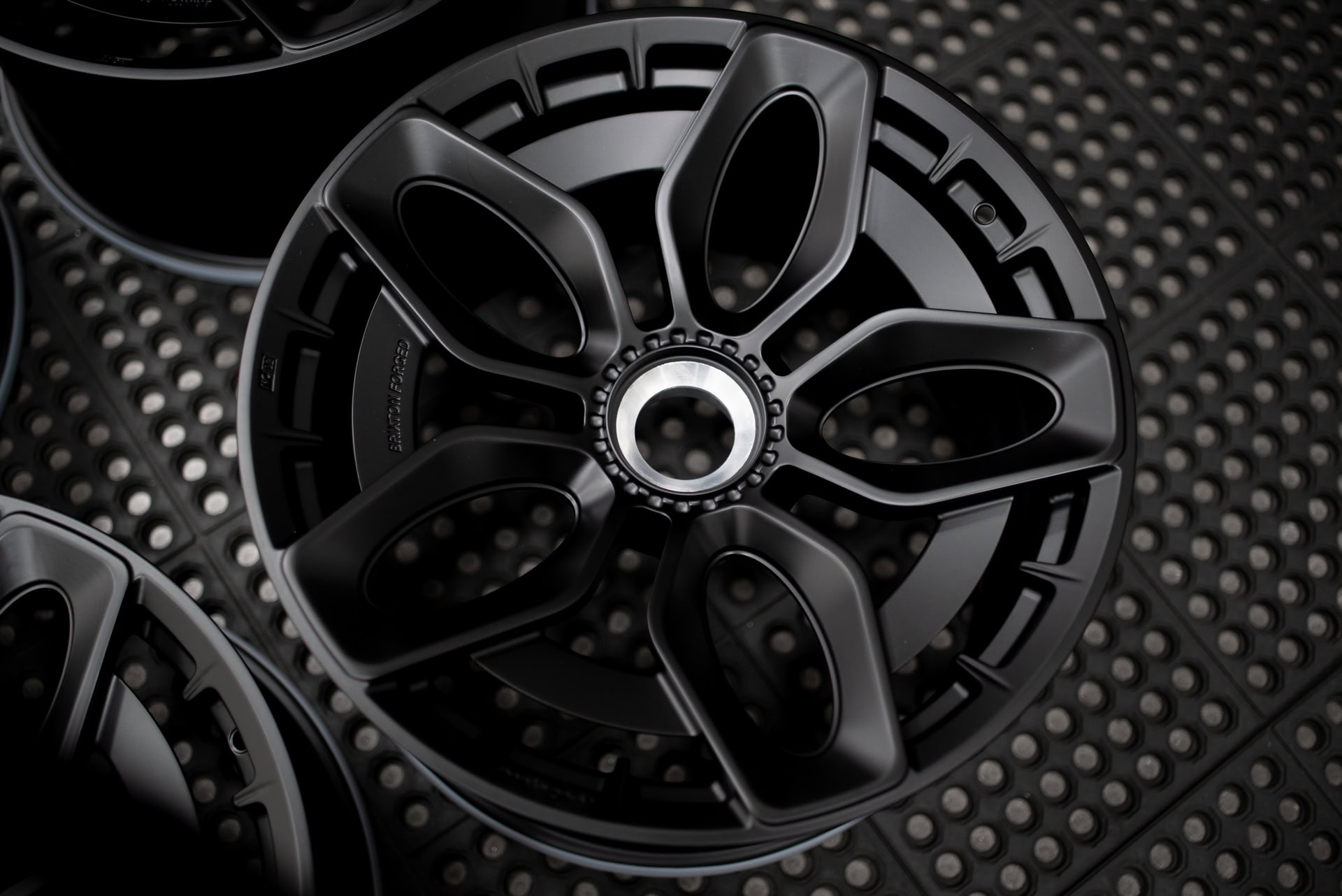 Lamborghini STO Wheels - Brixton Forged NC02-R - Brixton Forged™