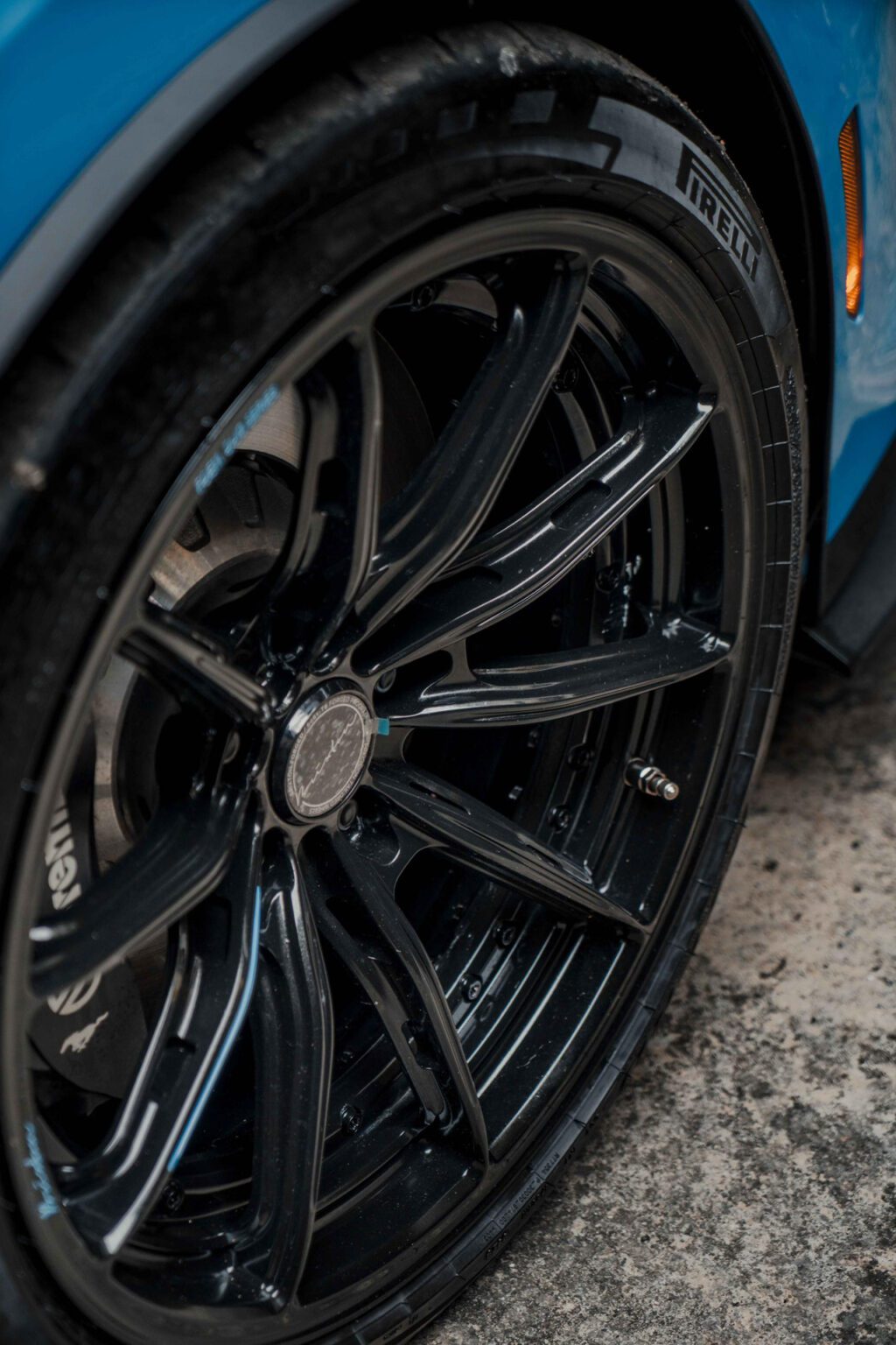 Grabber Blue Ford Mustang Dark Horse - Brixton Forged™
