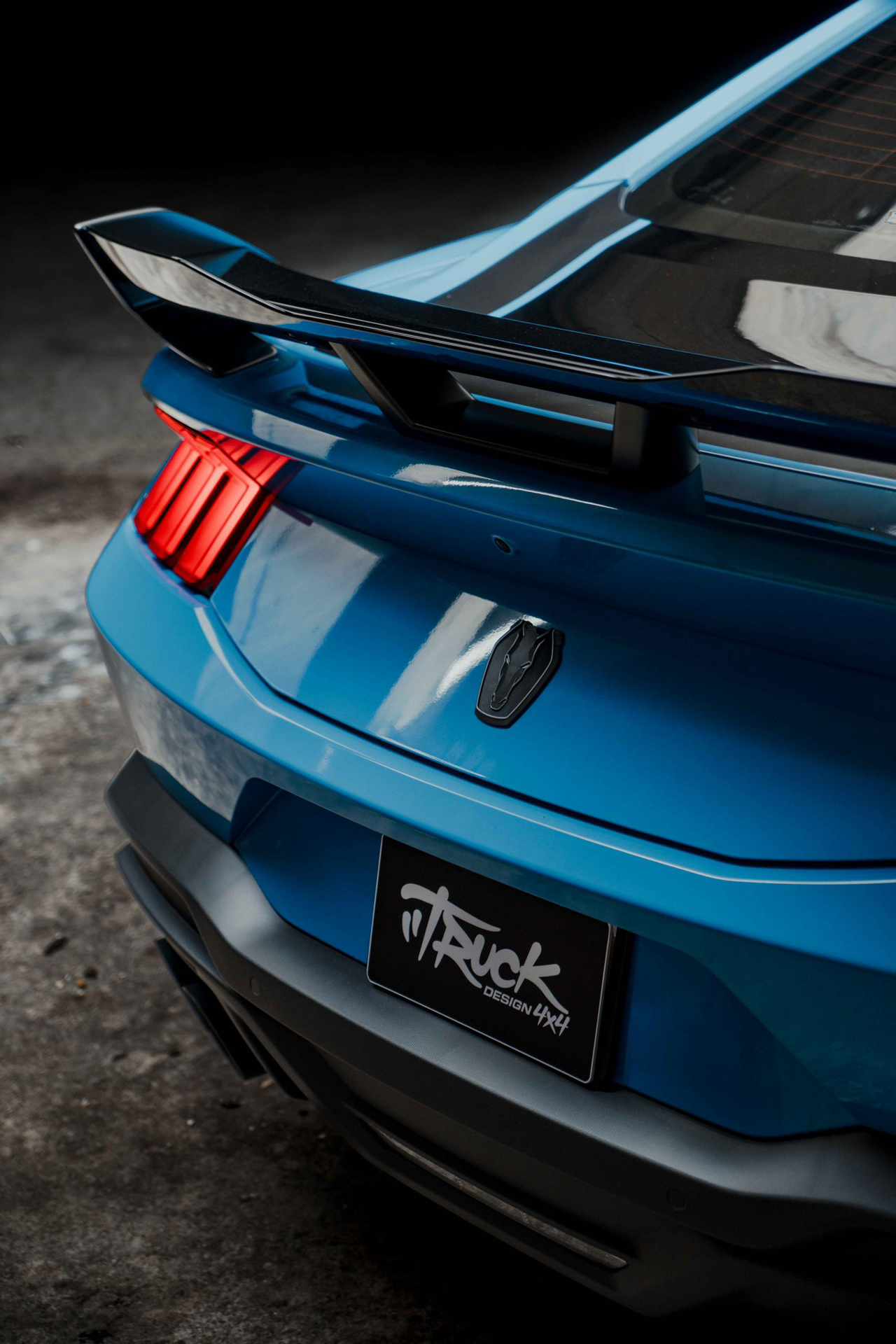 Grabber Blue Ford Mustang Dark Horse - Brixton Forged™